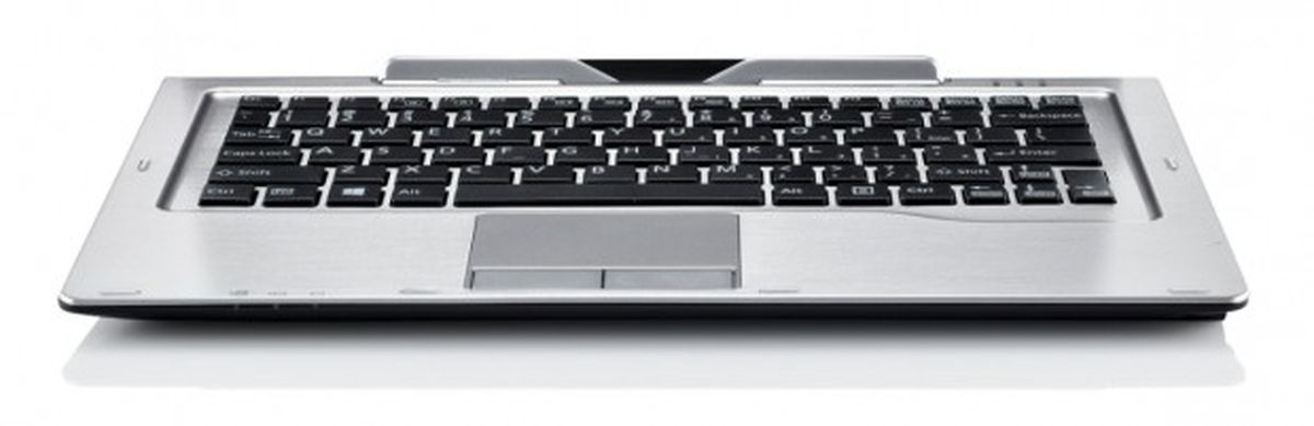 Fujitsu Stylistic Q702: Híbrido multitáctil profesional