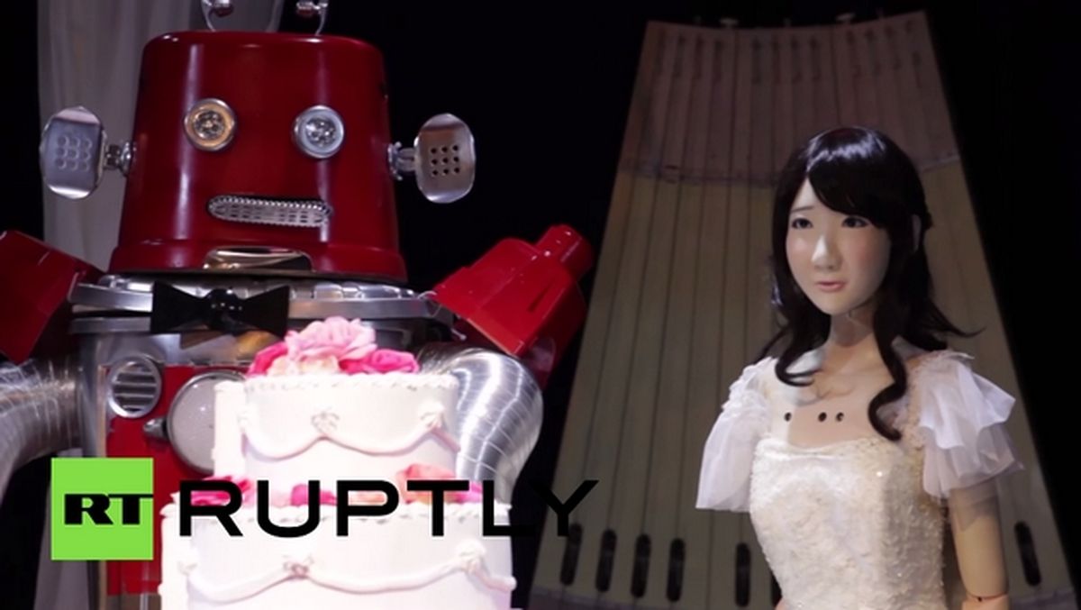 La primera boda entre robots se celebra en Japón (vídeo)