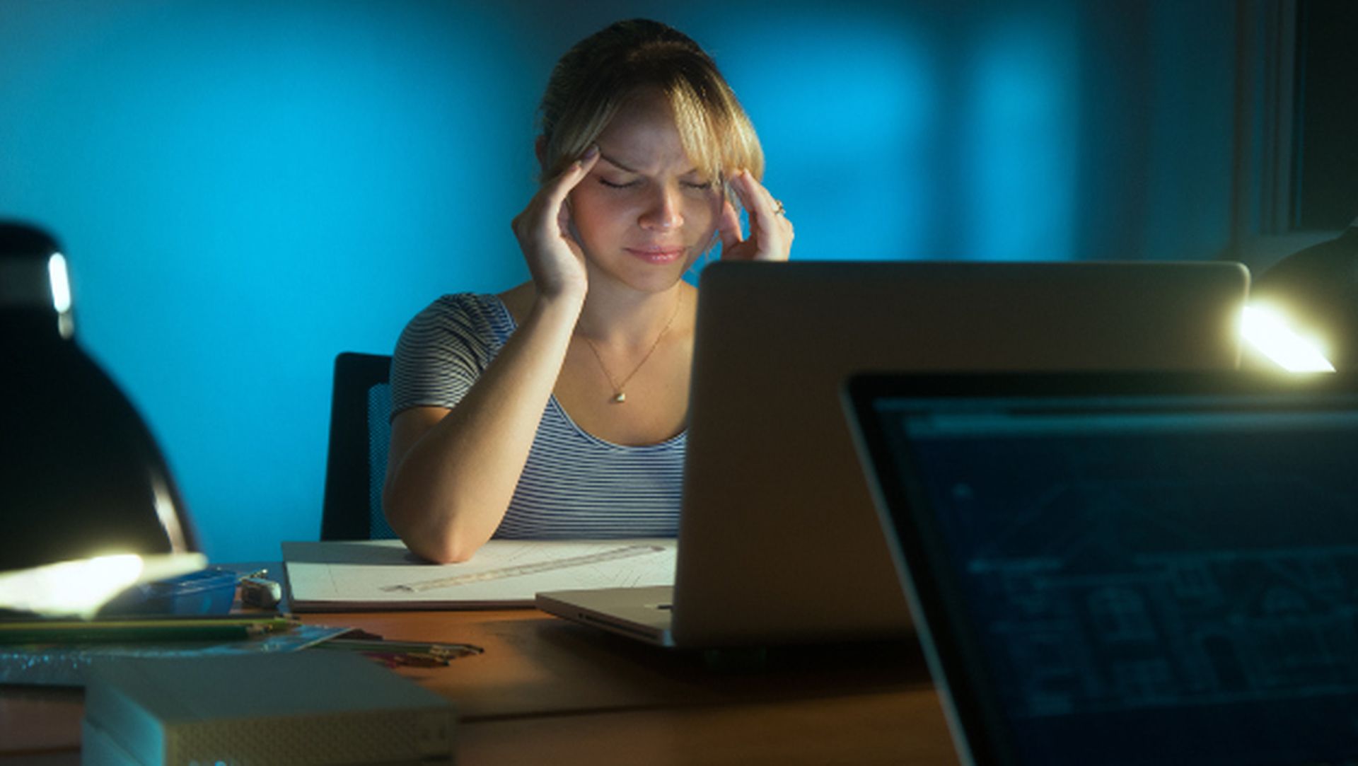 Un 68% de jóvenes españoles sufre fatiga visual