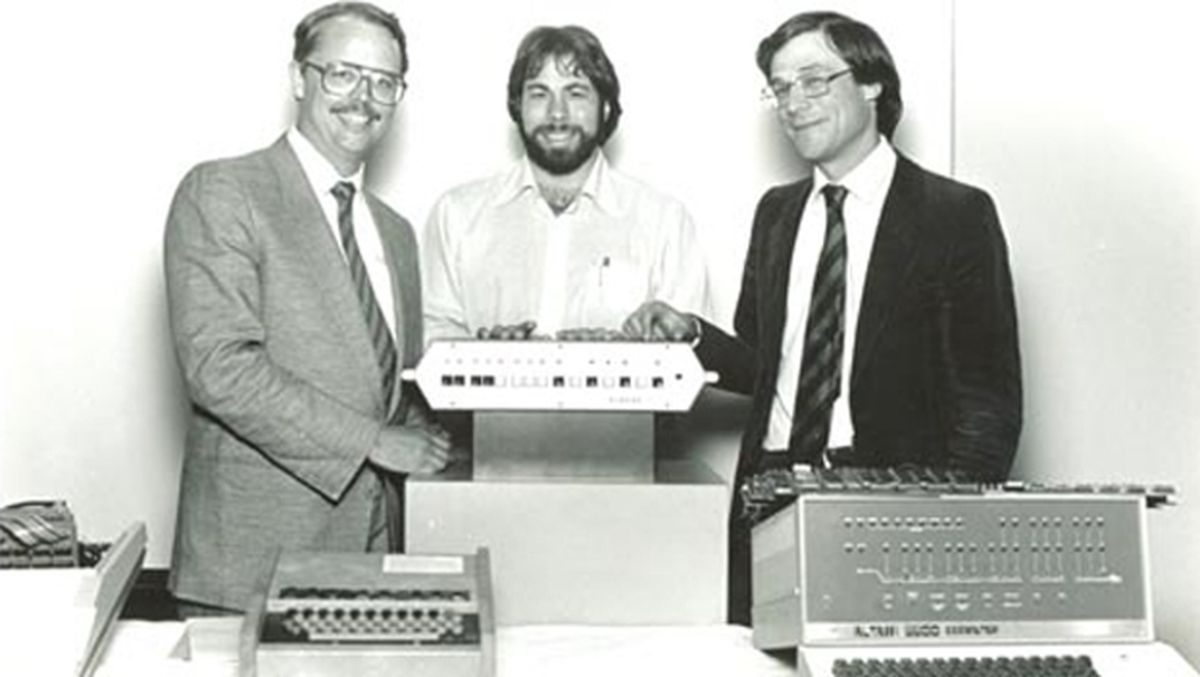 A la venta el Kenbak-1, primer ordenador personal comercial