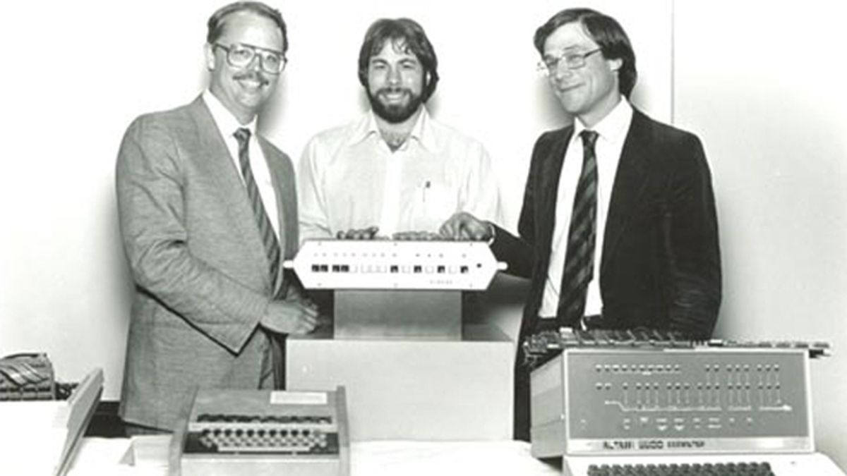 A la venta el Kenbak-1, primer ordenador personal comercial