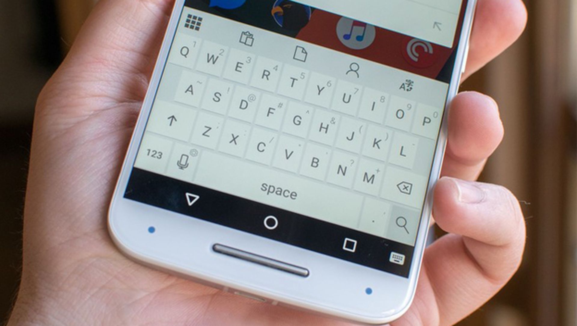 El teclado Microsoft Hub Keyboard, ya disponible en iOS