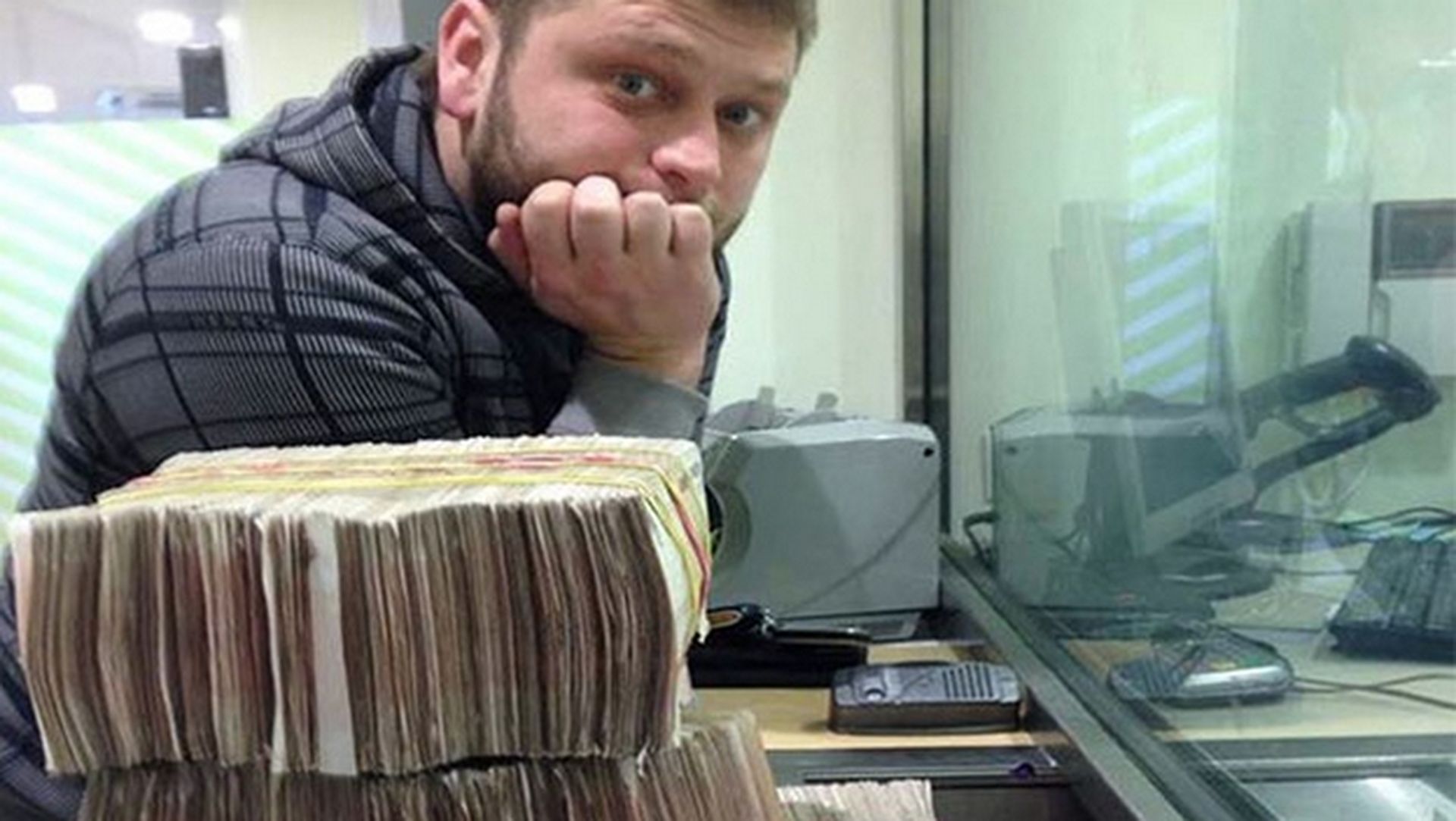 El hacker Track2 recibe la mayor condena de cárcel de la historia