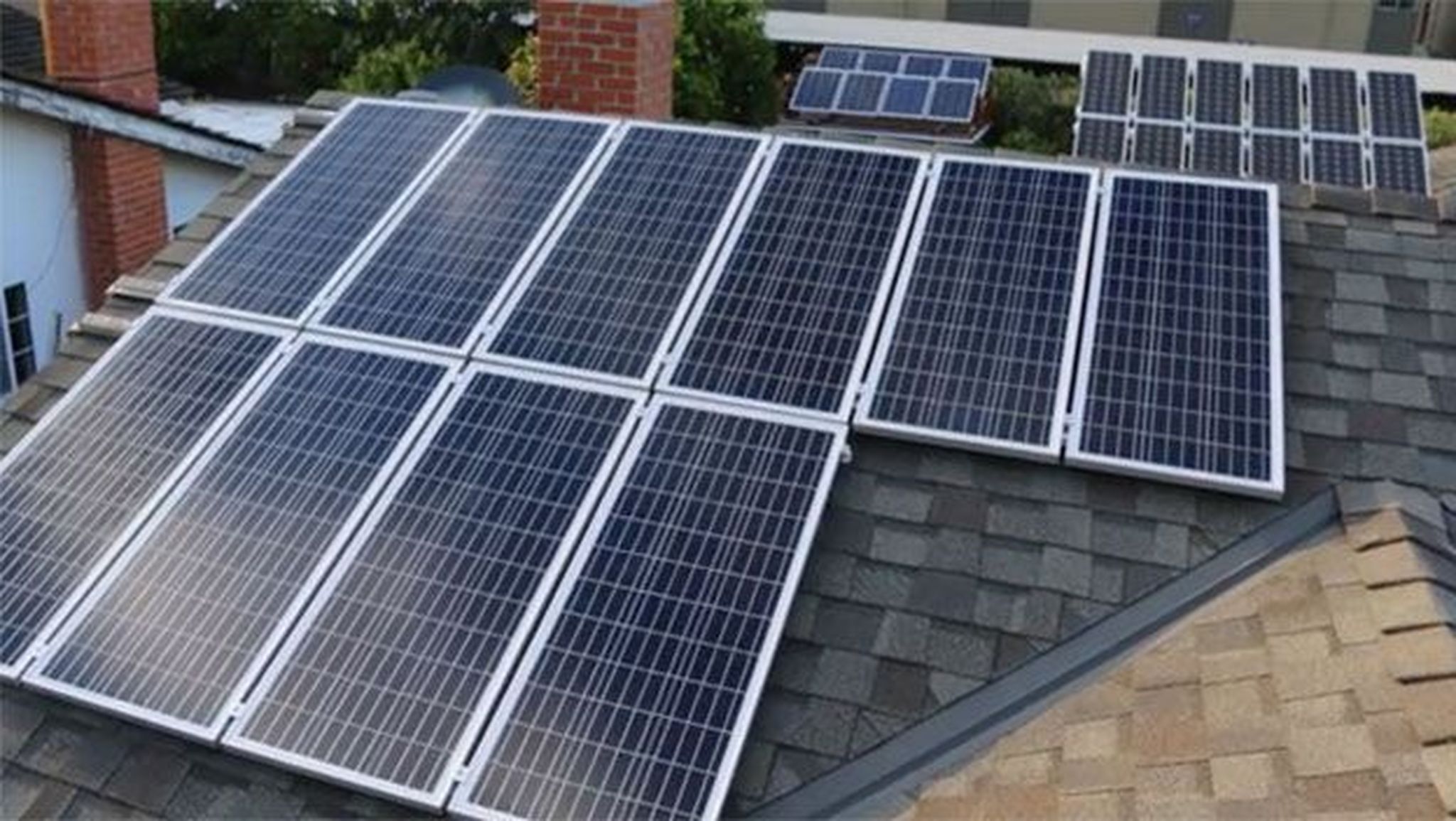 Instala tus propios paneles solares en casa con Legion Solar 2