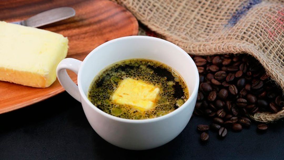 ¿El café con mantequilla es bueno para adelgazar?