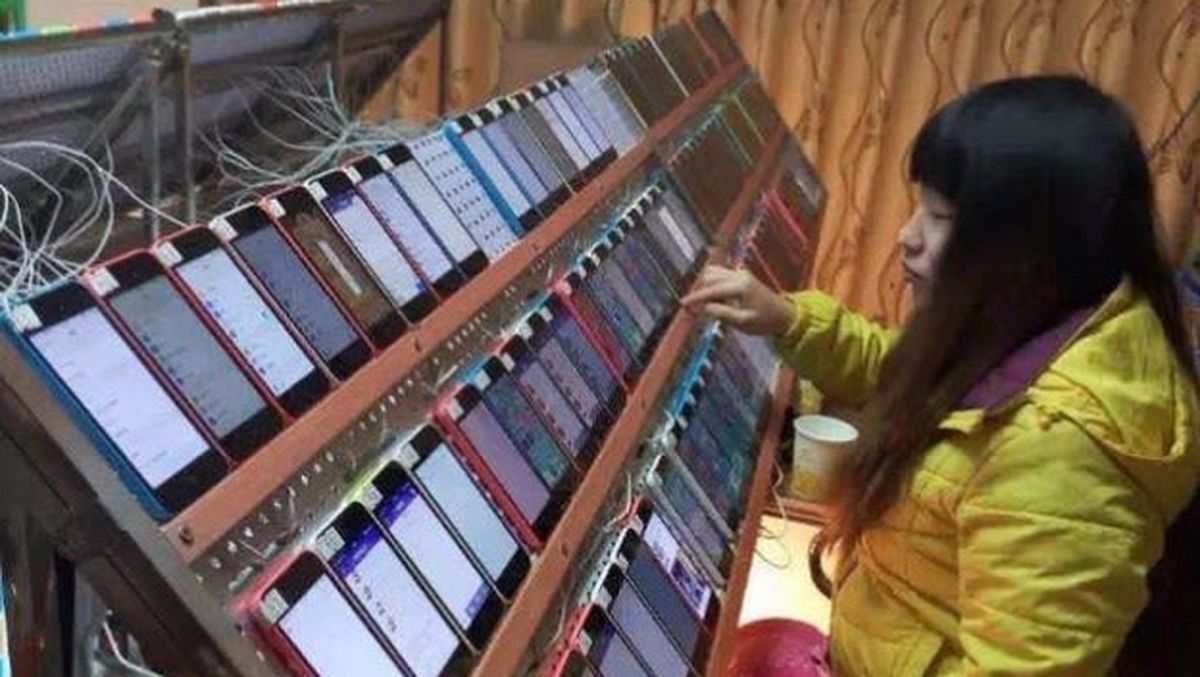 Dentro de una click farm, así se manipulan las puntuaciones de las apps