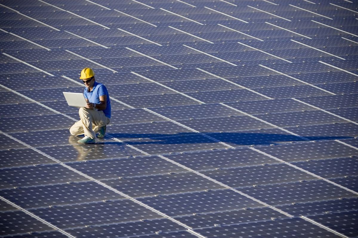 Construyen la planta fotovoltaica más grande del mundo: 3,2 millones de ...