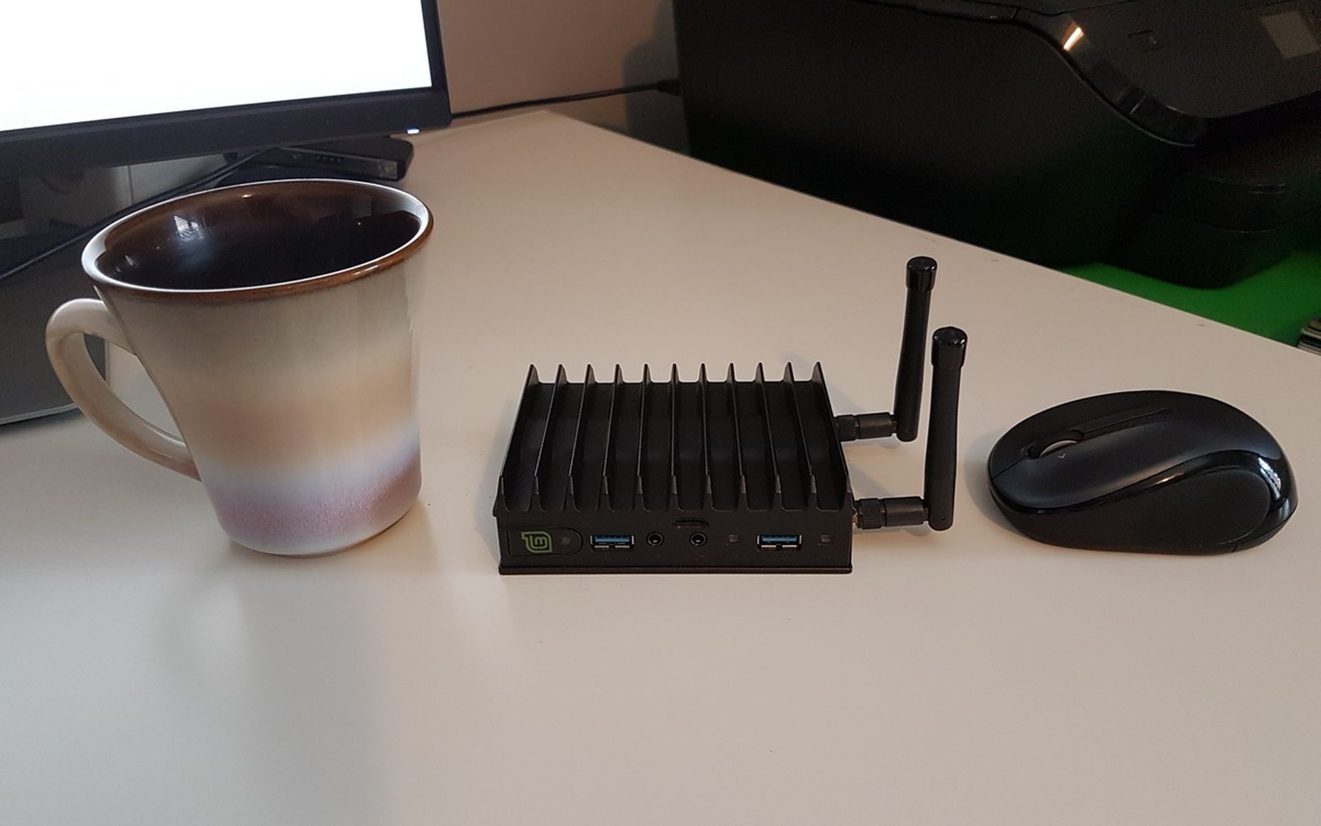 MintBox Mini 2, un mini PC con Linux completamente silencioso