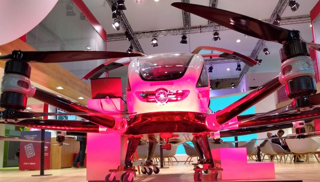 EHang 184, el dron taxi volador autónomo y eléctrico que ya transporta ...