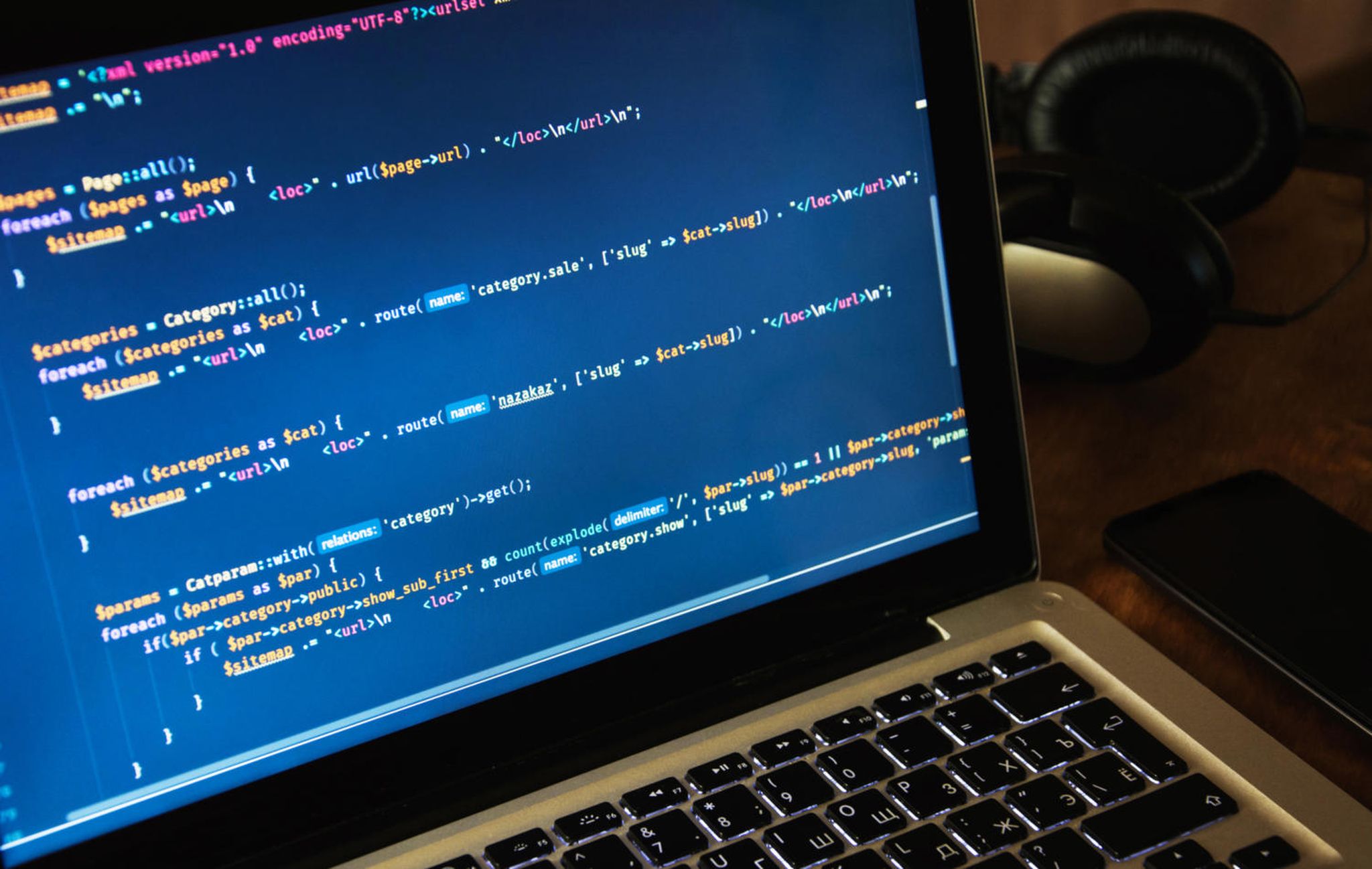 10 lenguajes de programación que, según los expertos, deberías saber en ...