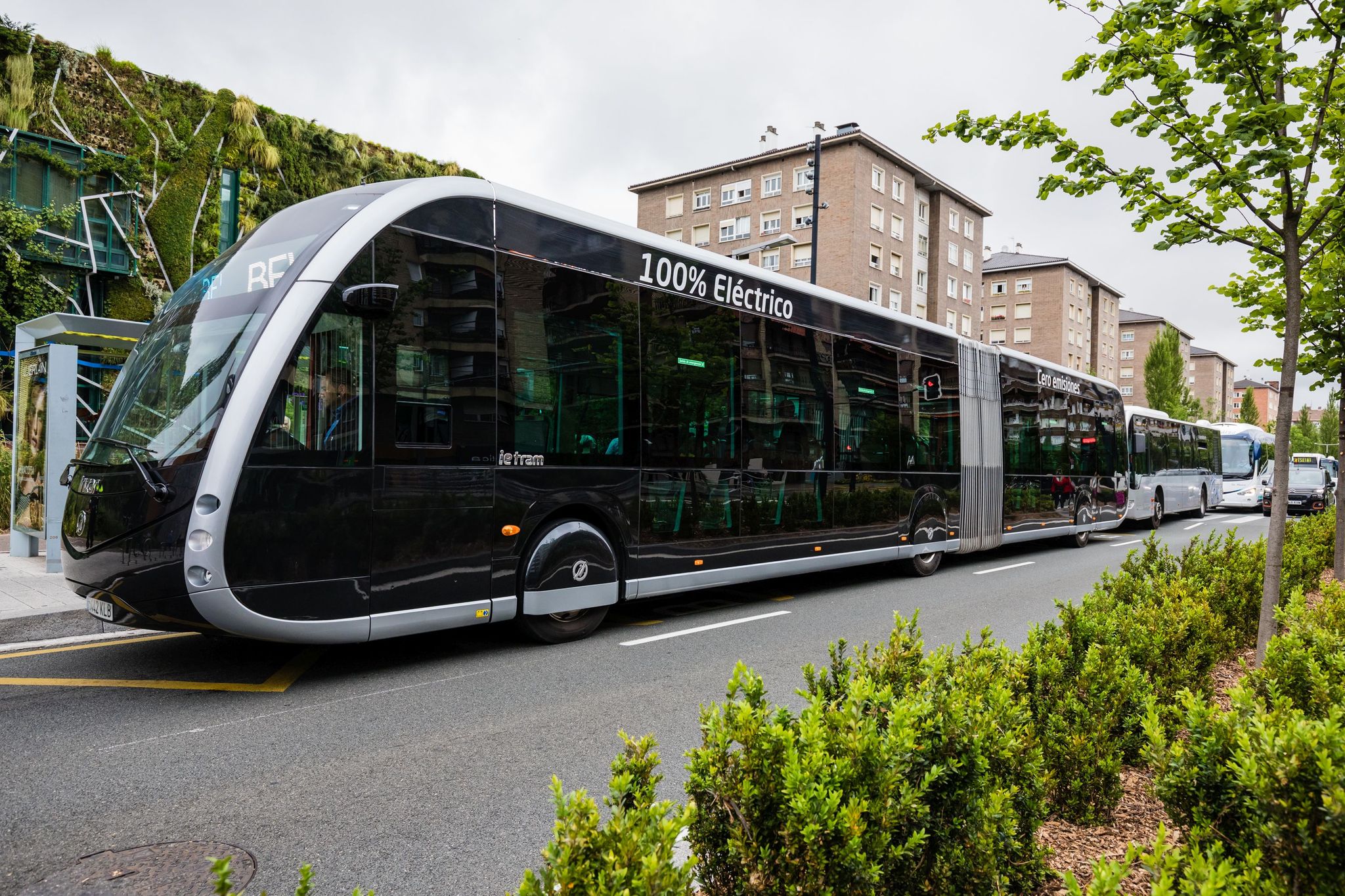 El Bus Eléctrico Inteligente ya circula por las calles de Vitoria, se ...
