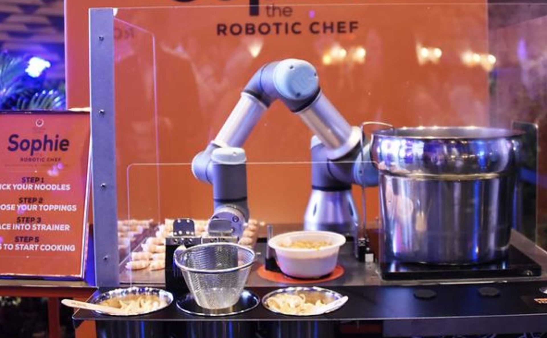 Este robot cocinero sustituye a cualquier chef: 80 platos en una hora
