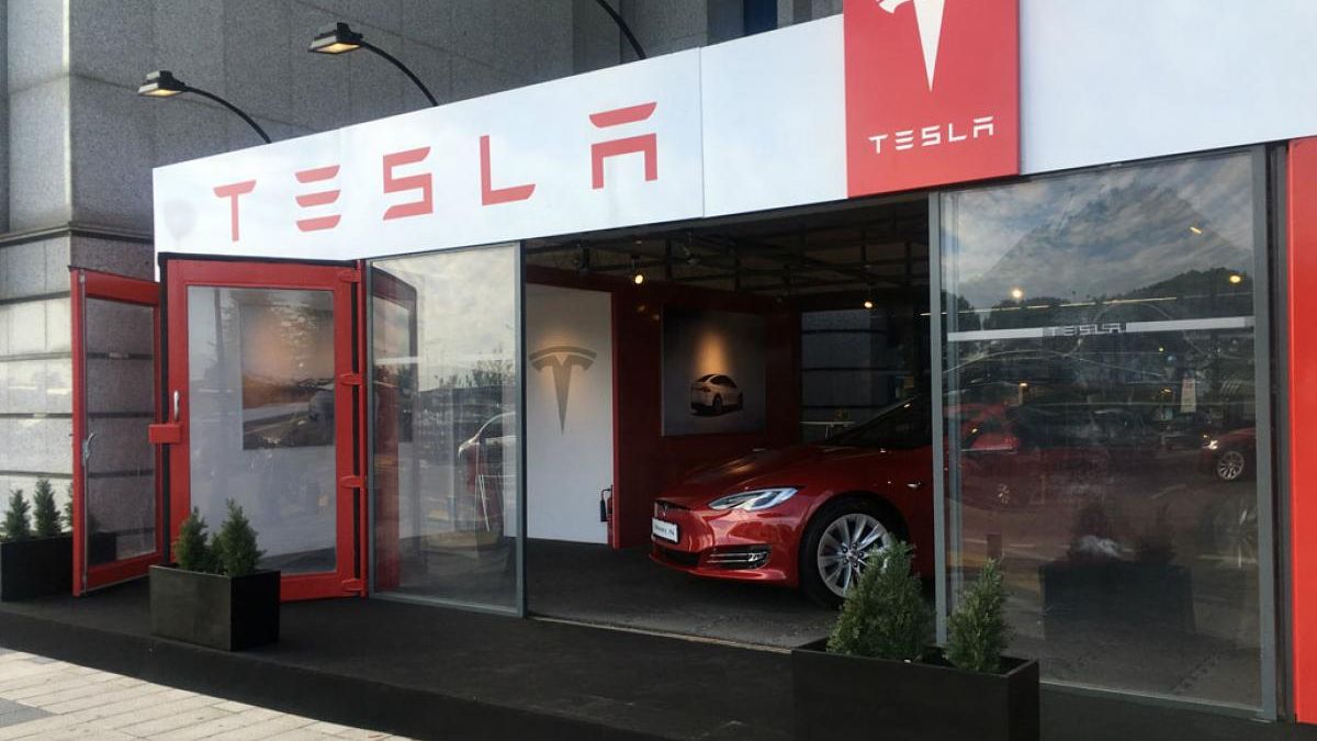 Cuánto cuesta el renting de un coche Tesla en España