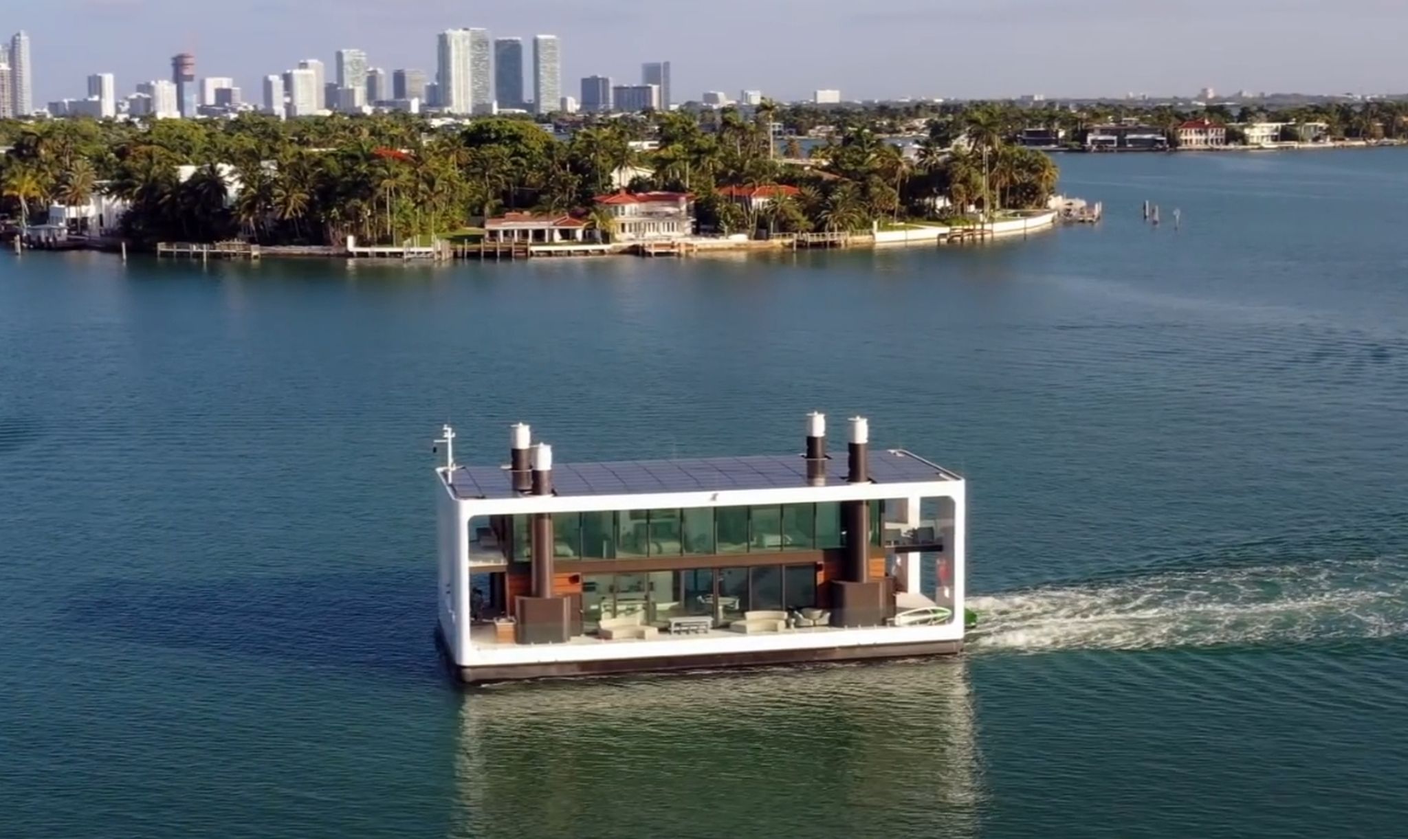 Arkup 75, la mansión flotante que también es un barco eléctrico solar