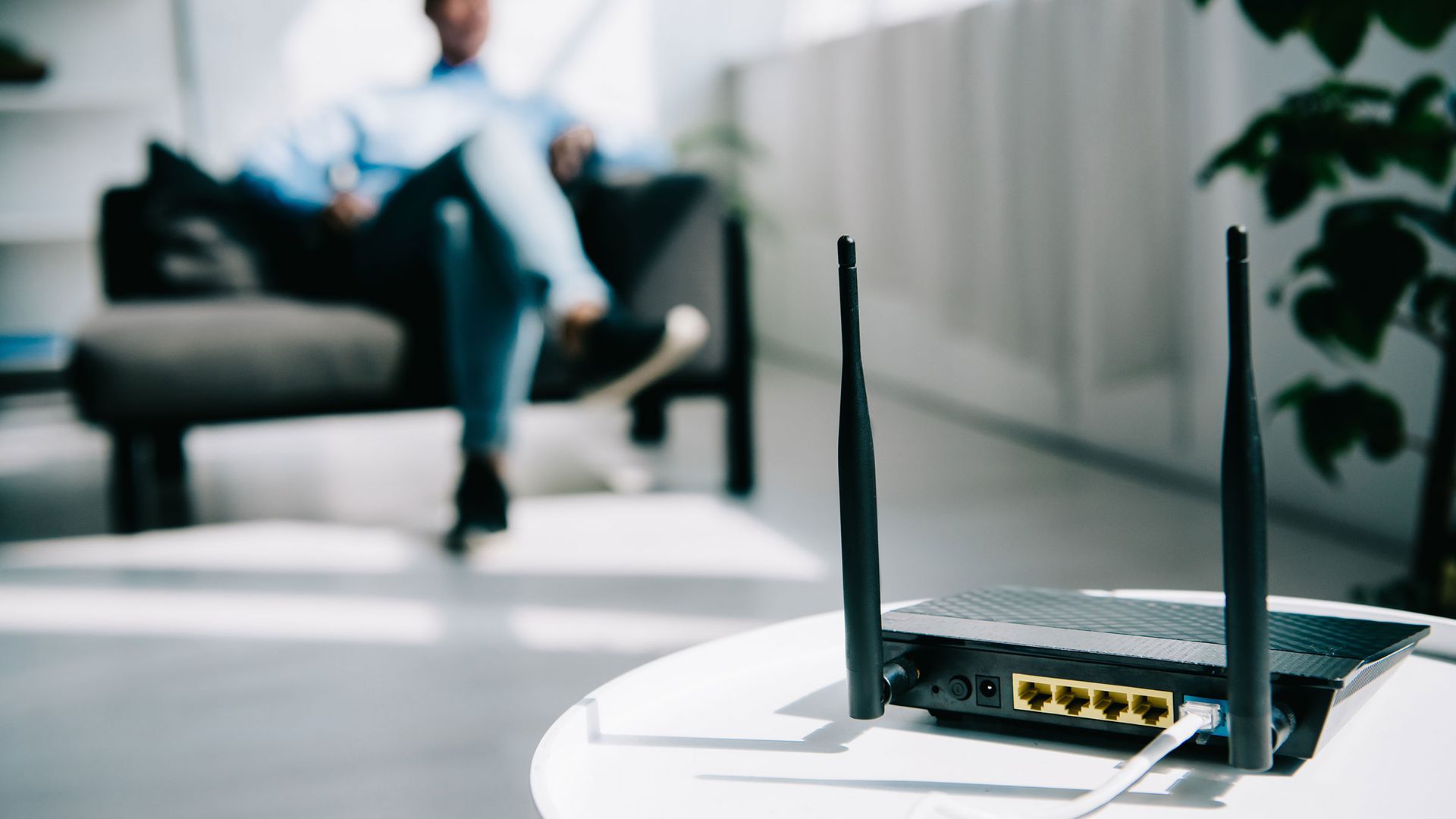 Las razones por las que no deberías apagar el router por la noche