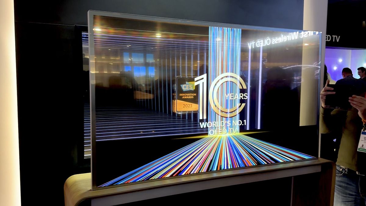 Así funciona la TV transparente LG Signature OLED T