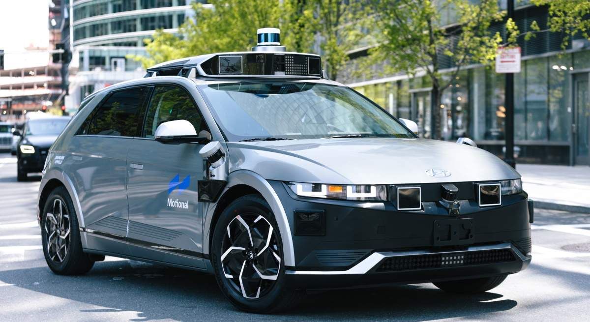 ¿Qué es robotaxi y cuándo los veremos circular por las calles ...