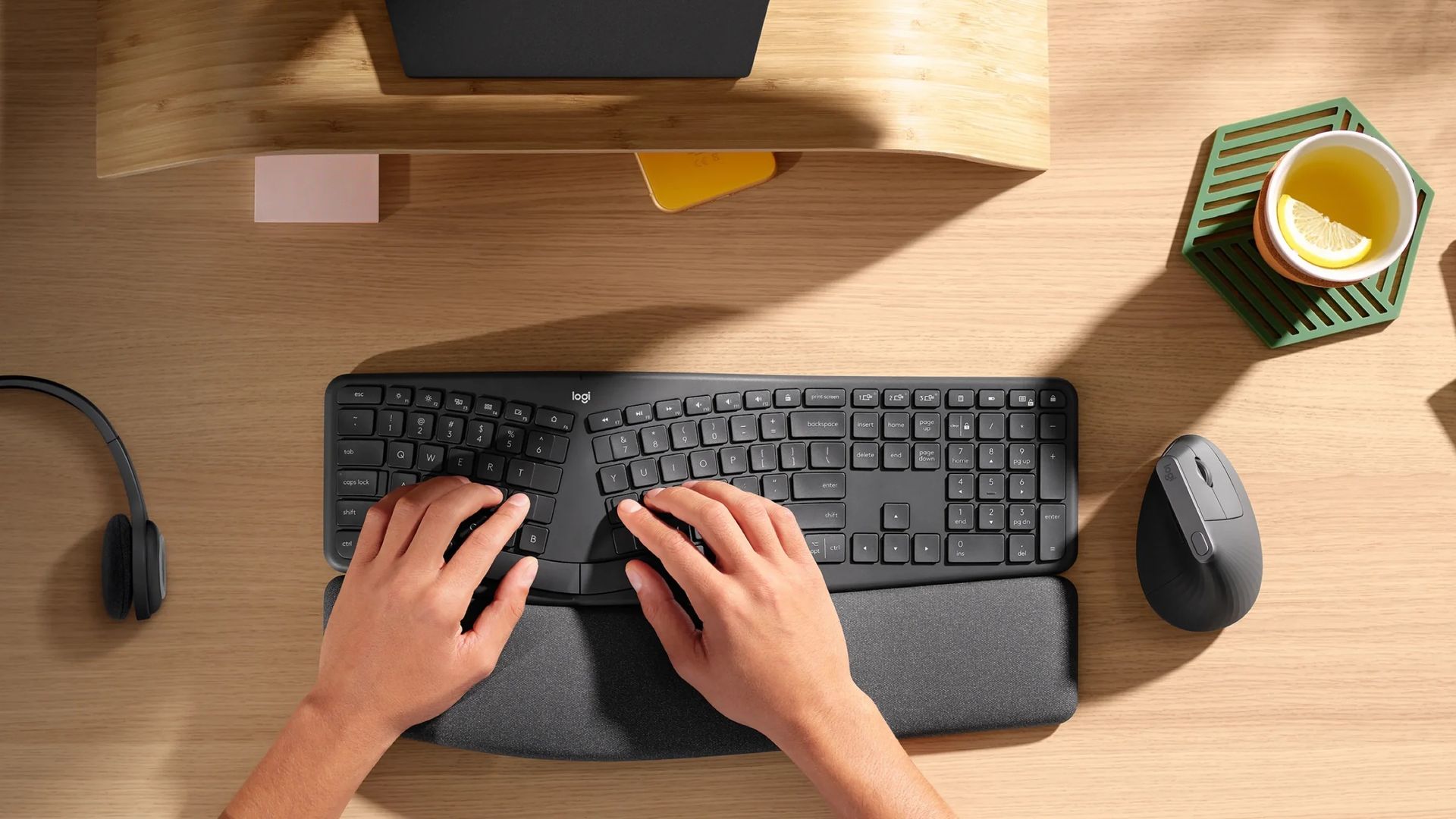 Los mejores teclados ergonómicos para trabajar que puedes comprar ...