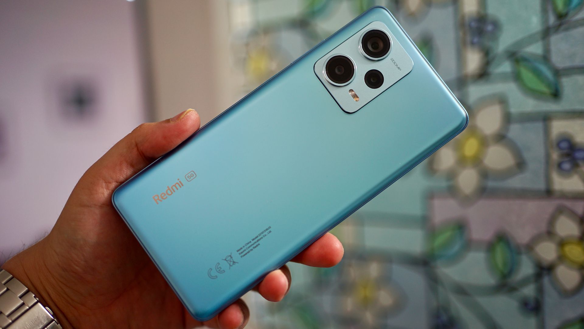 El nuevo Redmi Note 12 Pro lo tenía casi todo y ahora ya lo tiene todo ...