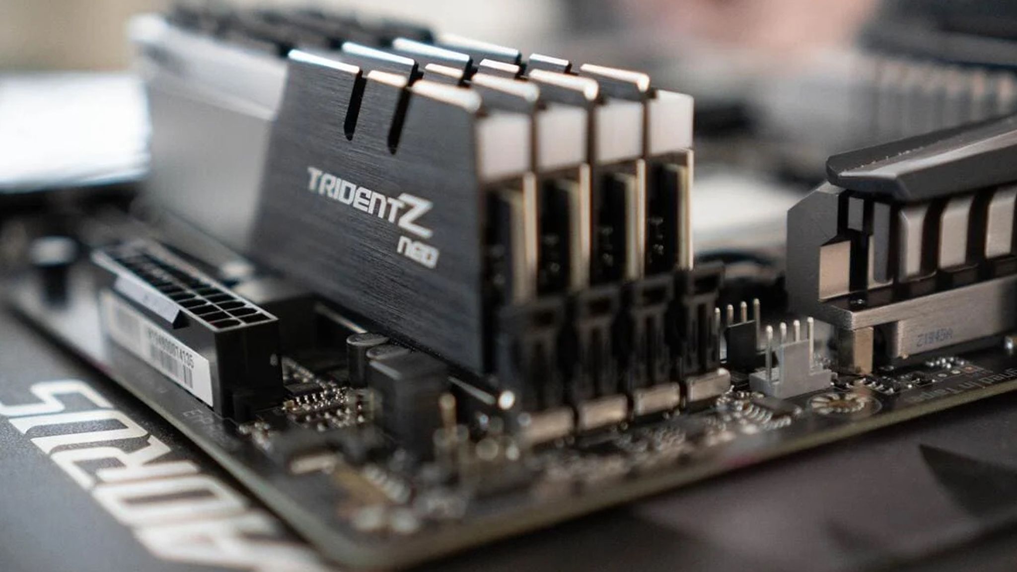 ¿Más memoria RAM o una RAM más rápida?