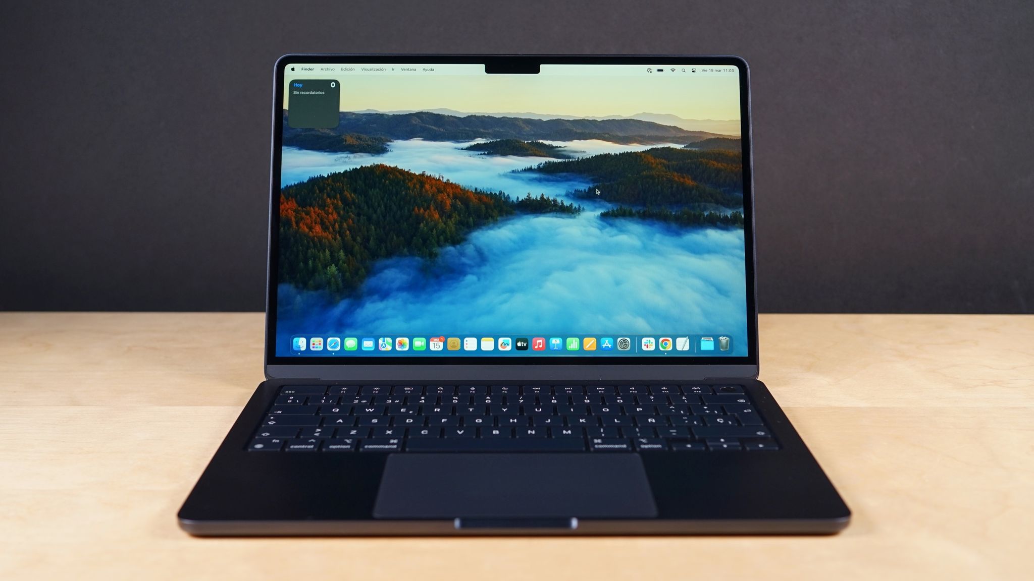 He analizado el MacBook Air con chip M3 y sigue siendo el mejor portátil para (casi) todo el mundo