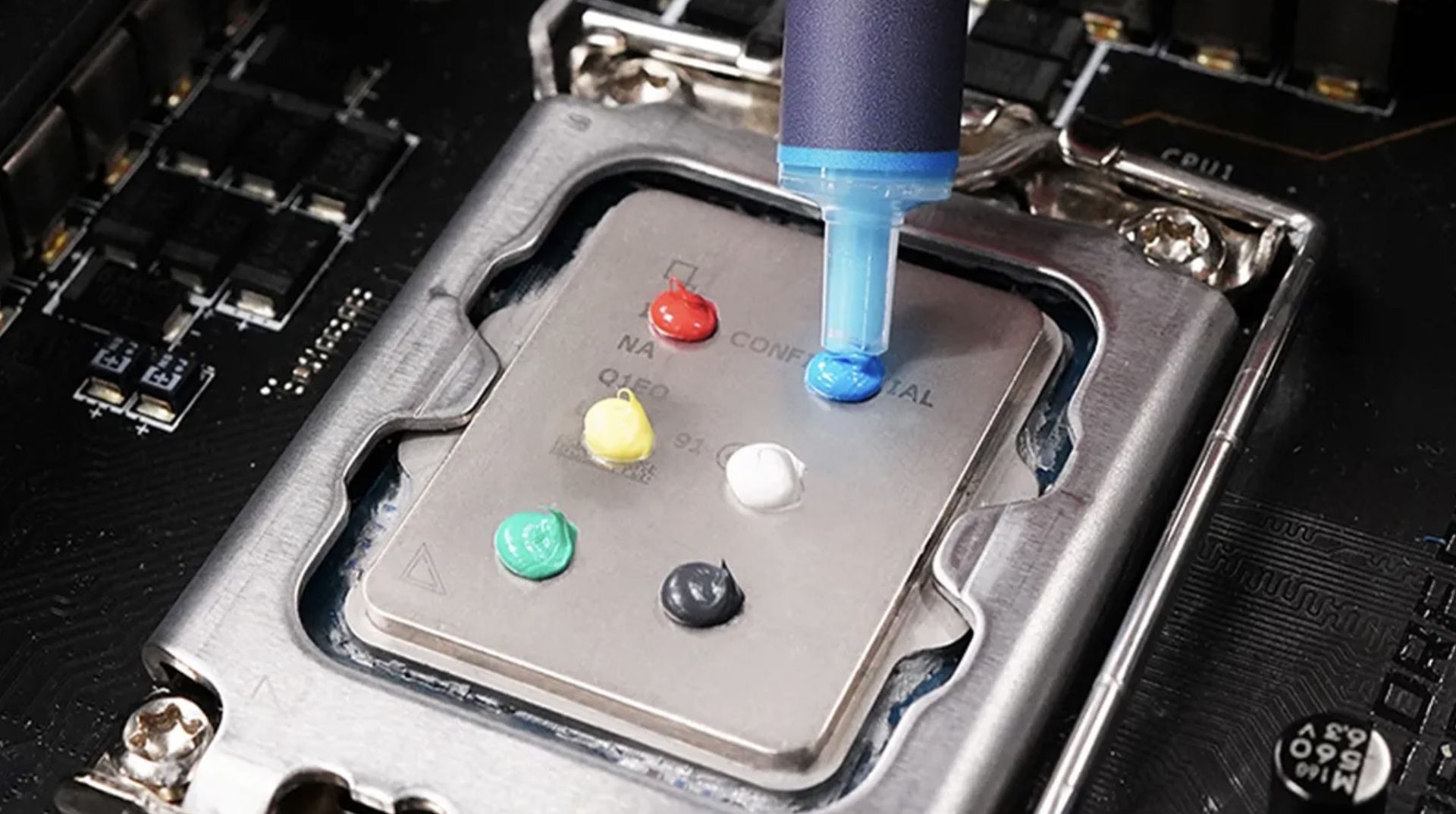 Cooler Master estrena una pasta térmica de colores que viene con ...