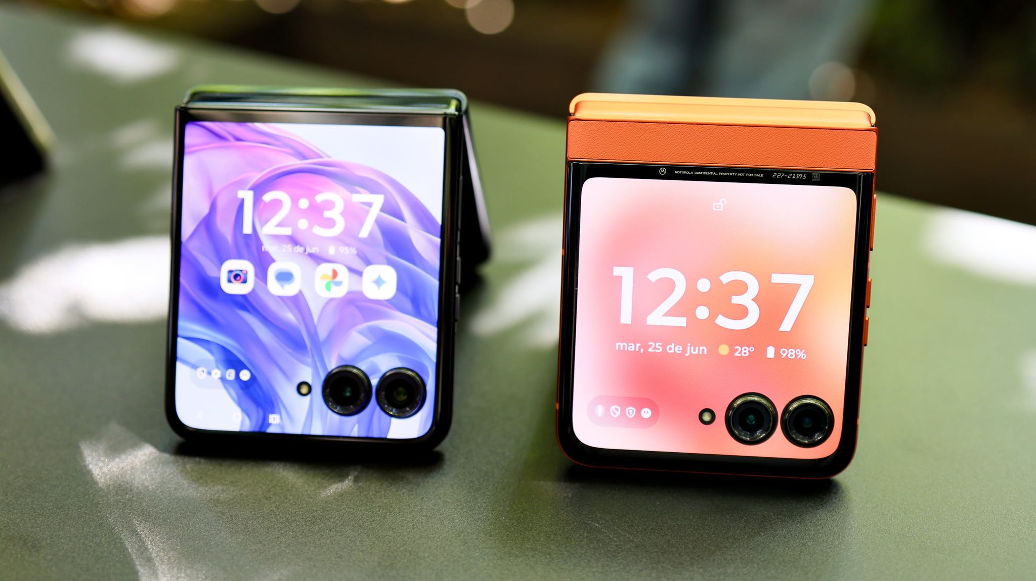 Motorola presenta los móviles plegables Razr 50 y Razr 50 Ultra con la ...