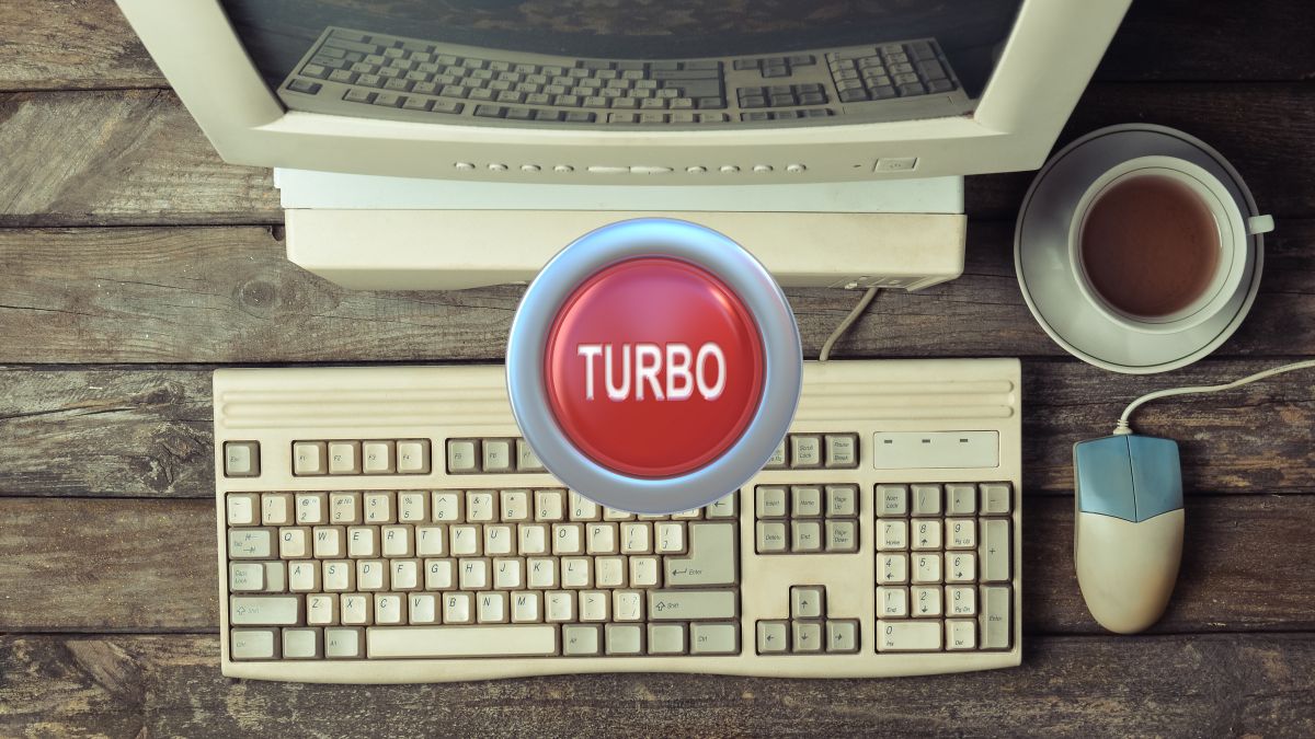 El botón TURBO de los PC viejos no aceleraba nada, más bien todo lo ...