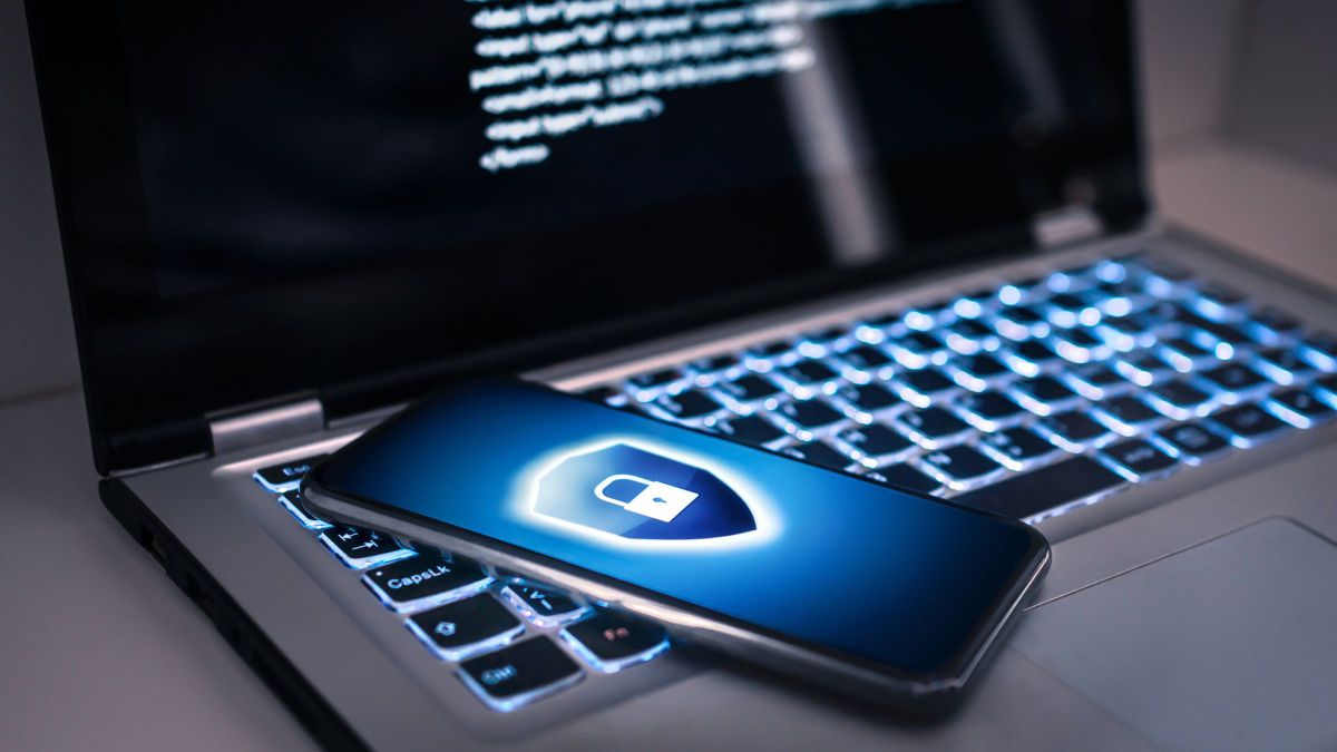 Tienes que dejar ya de usar el portátil del trabajo para uso personal ...