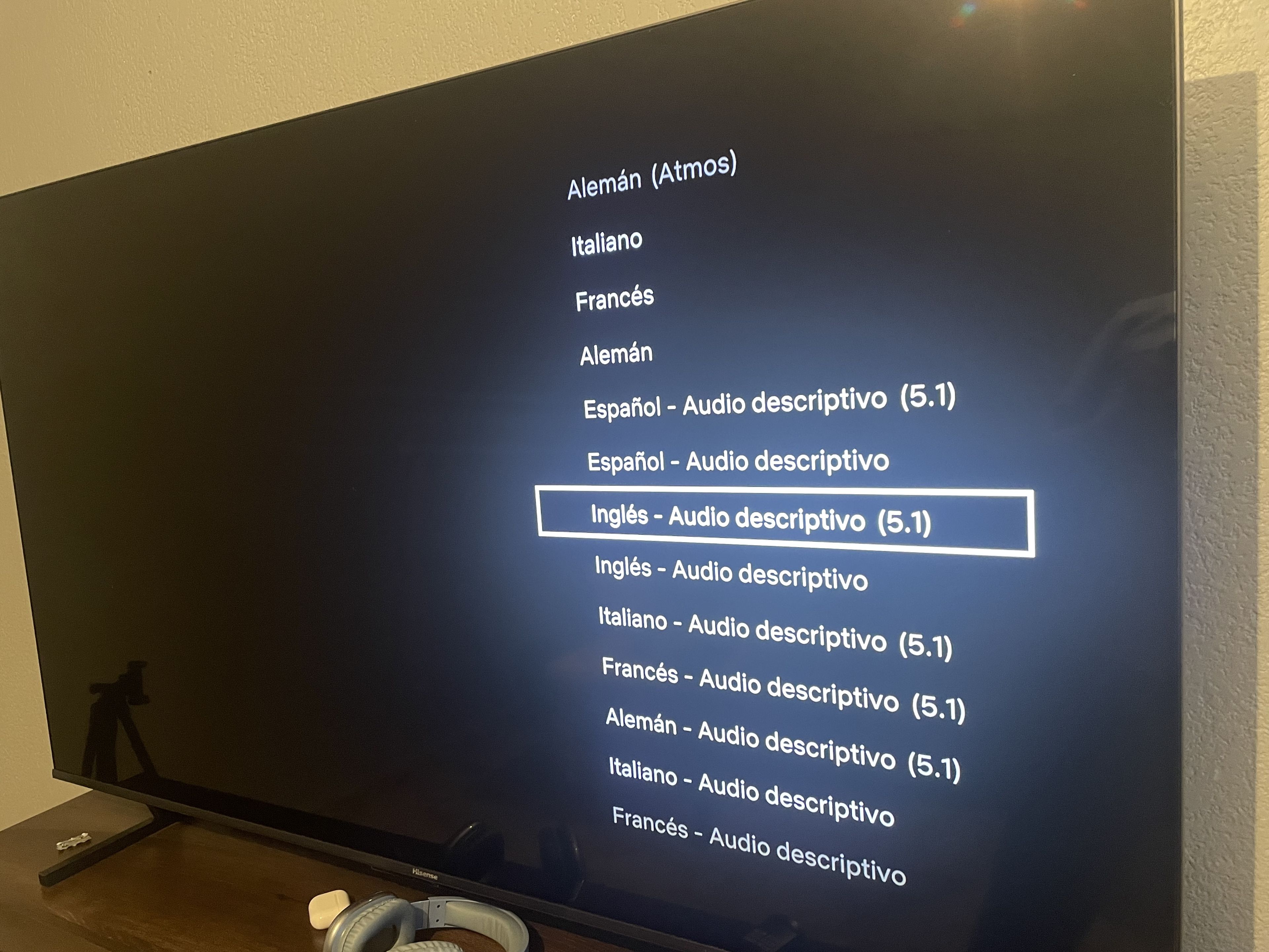 ¿Te cuesta escuchar los diálogos de Netflix en tu Smart TV? Se ...