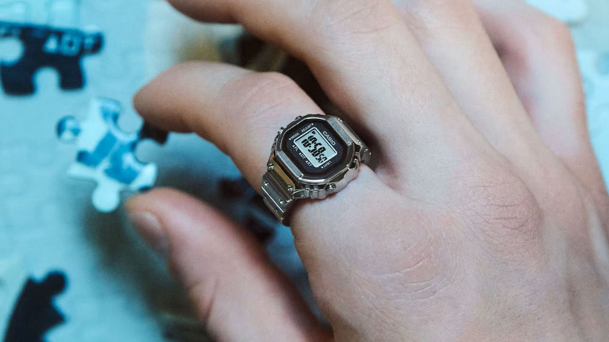 Los relojes de Casio cumplen 50 años y lo celebra con su primer anillo ...