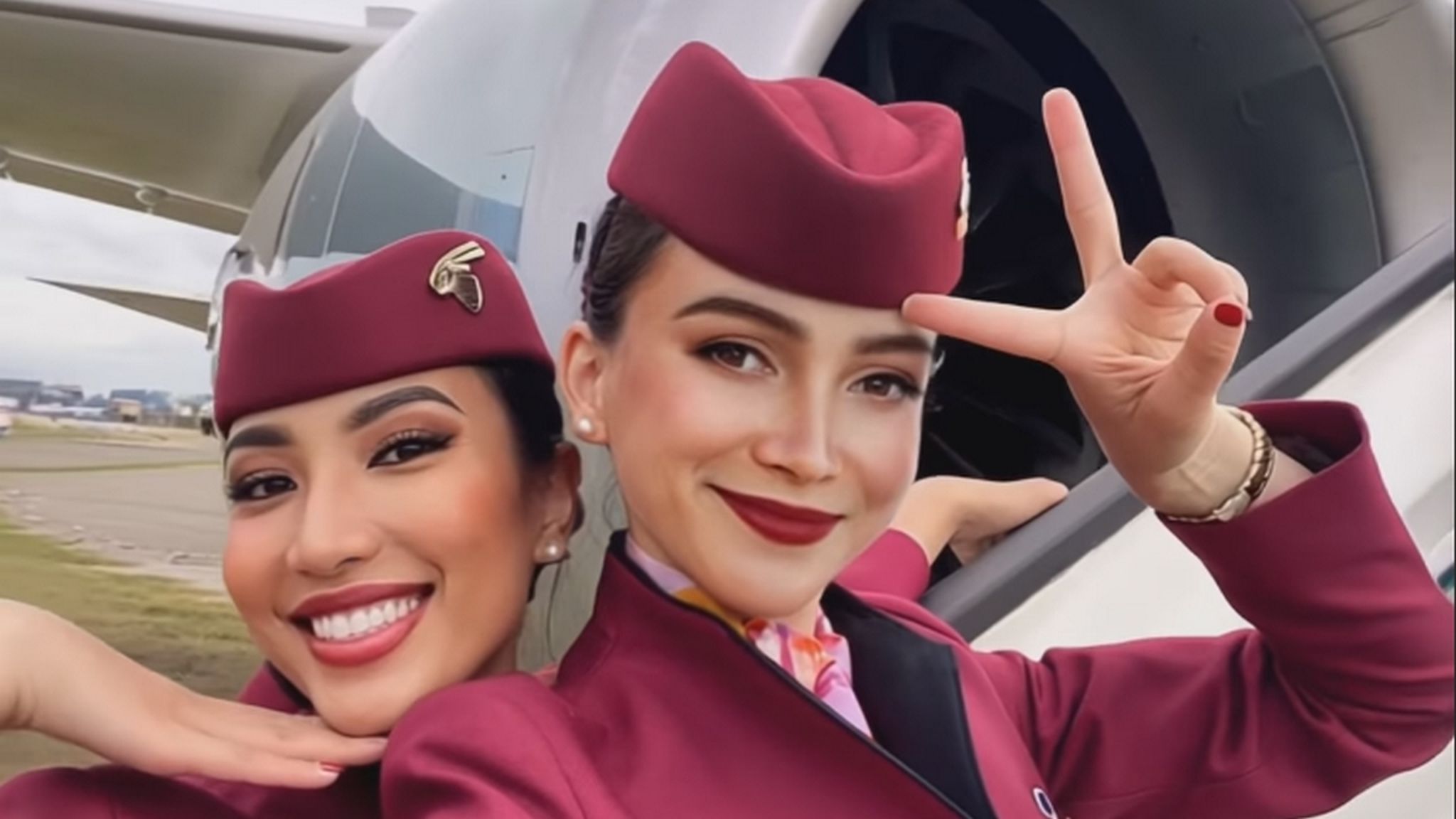 Esta es Sama, la primera azafata digital creada con IA, que ya trabaja ...