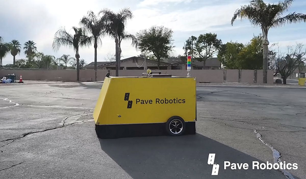 Se acabaron los baches en las carreteras: este robot autónomo los arregla él solito