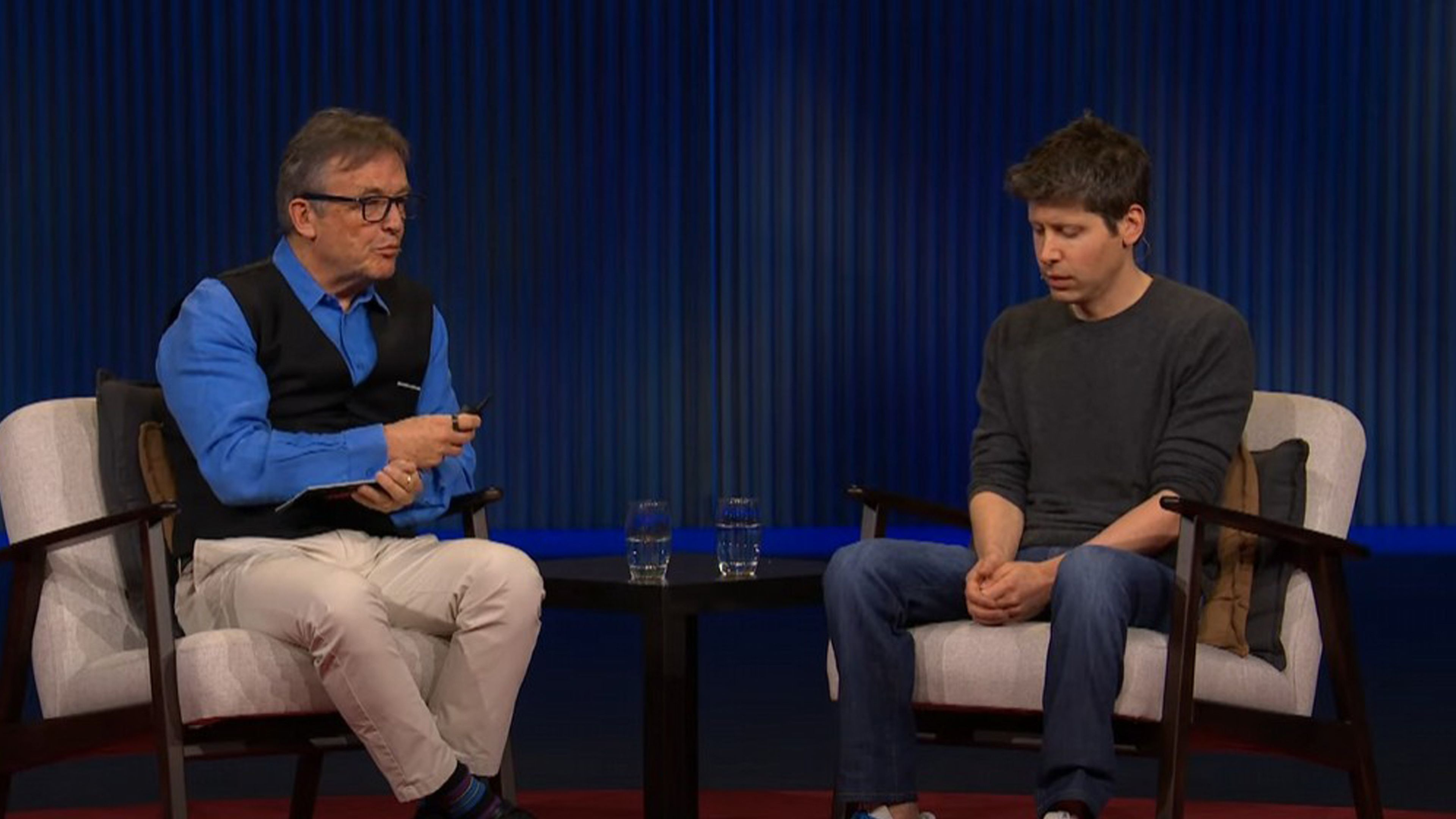 Sam Altman responde a las dudas sobre la seguridad de la IA en TED ...