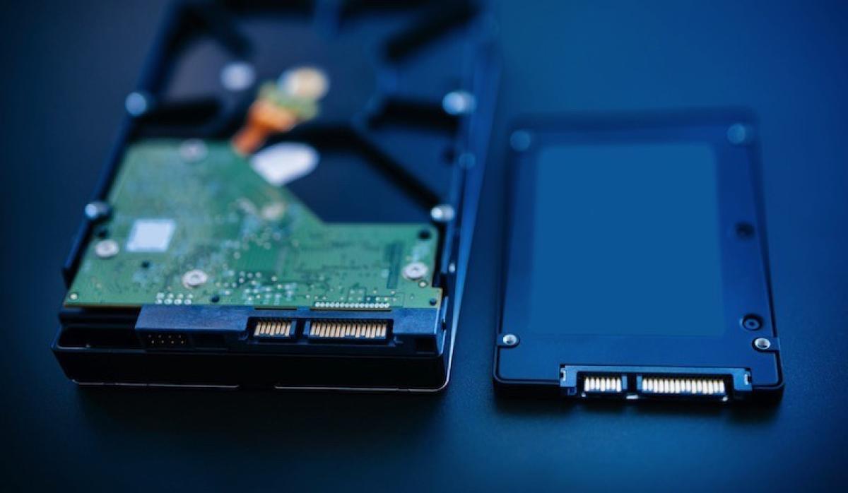 Discos SATA SAS O SSD cu l Es Mejor Para Un Servidor Tecnolog a discos-sata-sas-o-ssd-cu-l-es-mejor-para-un-servidor-tecnolog-a